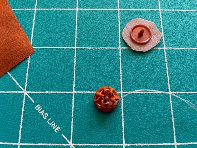 Tutorial: How to Make Fabric Covered Snaps | Vintage Little Lady