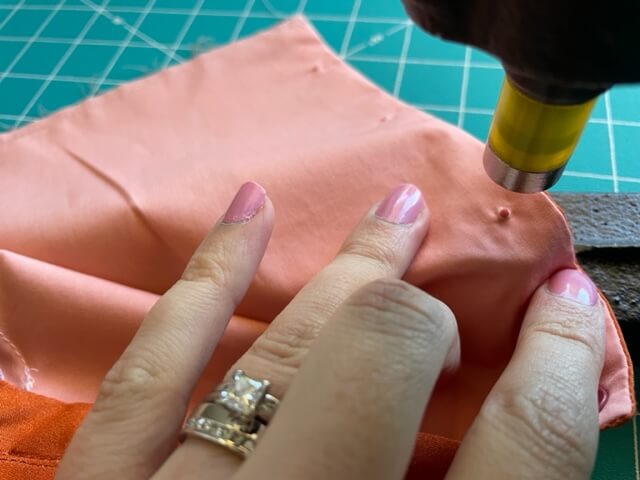 Tutorial: How to Make Fabric Covered Snaps | Vintage Little Lady